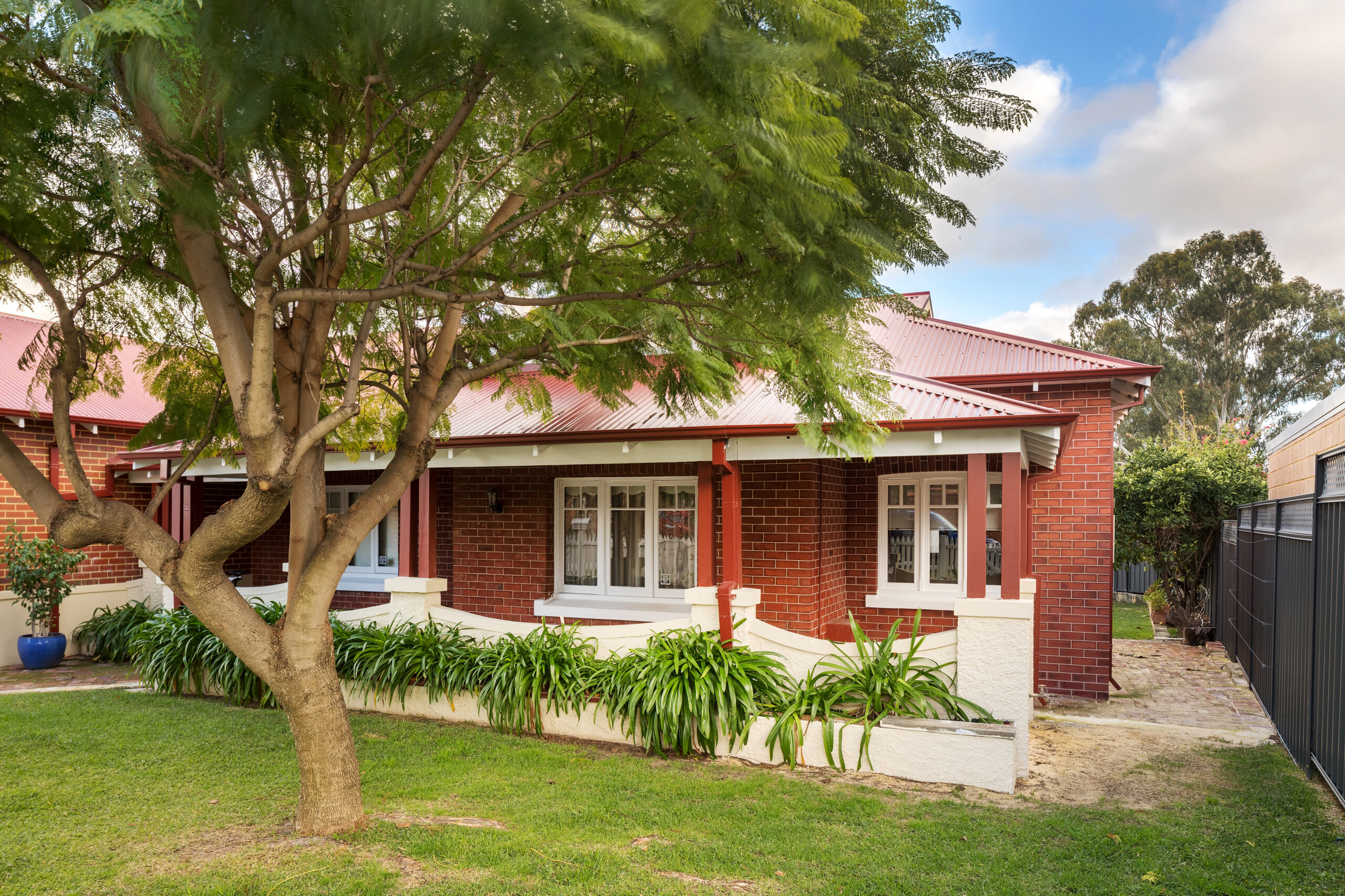 Insulated Wall Panel | High Quality Sustainable Building Materials